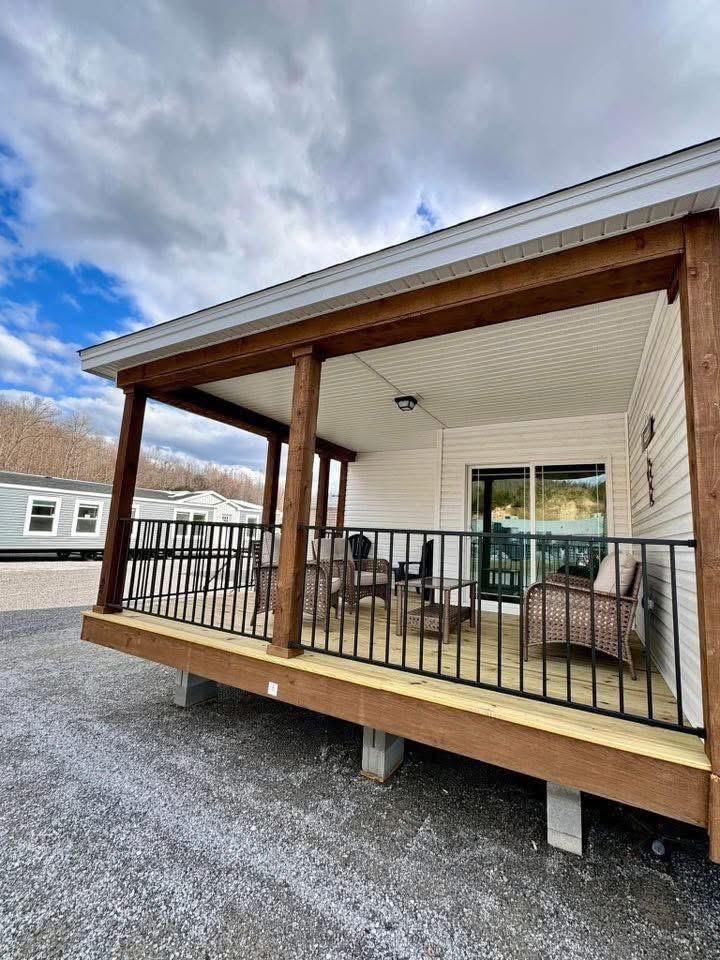 Deer Valley Anais Triple Wide - Dreams Mobile Homes